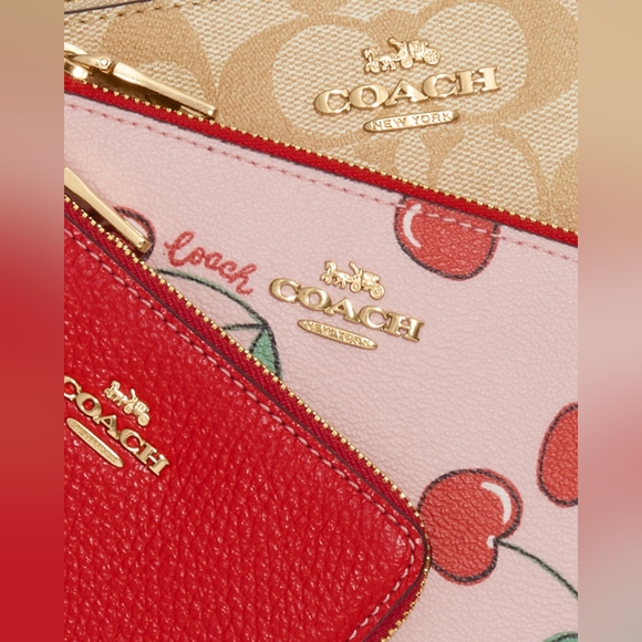 Coach | Bags | Corner Zip Trio Signature Canvas In Heart Cherry Print ...